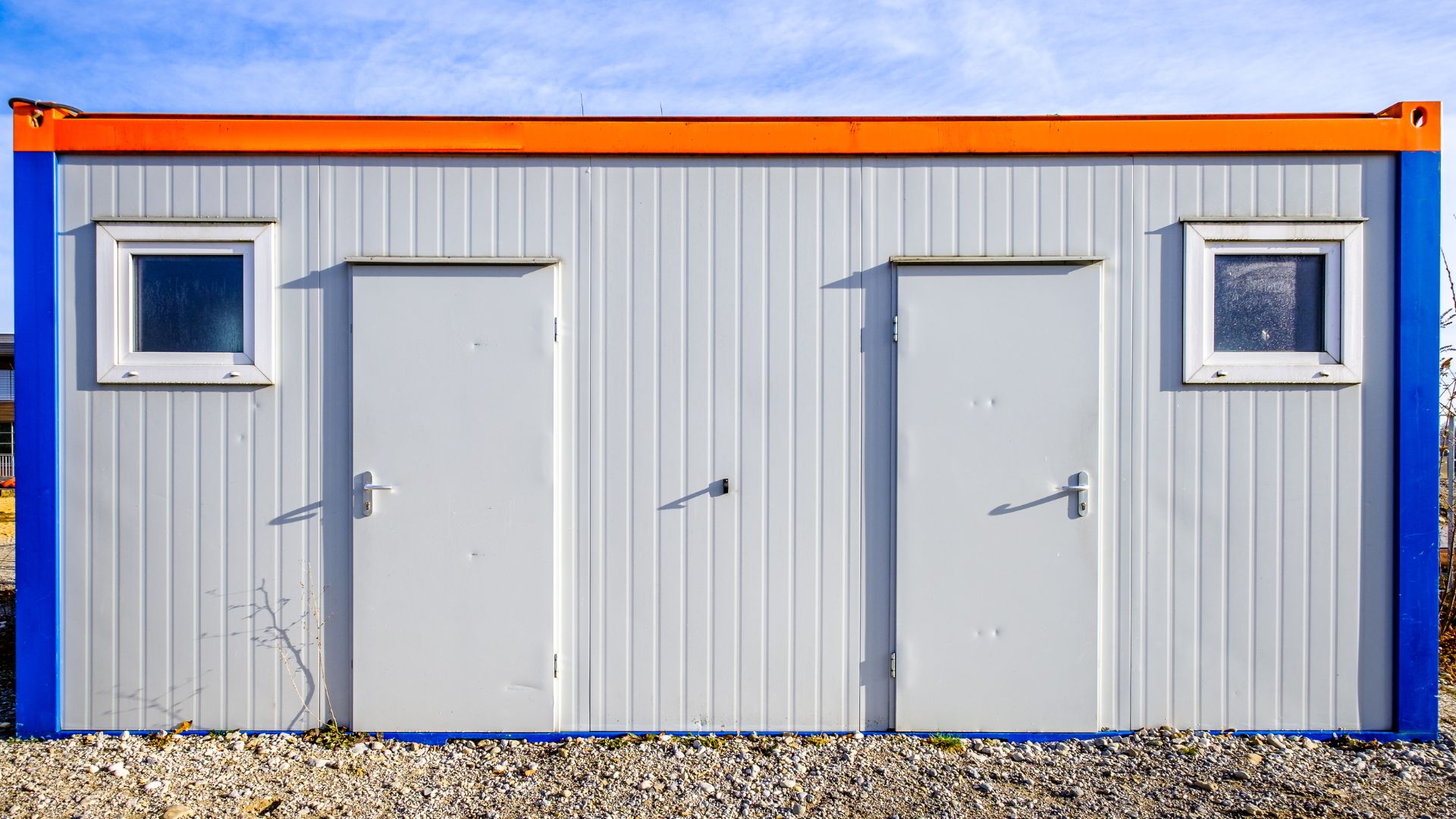 How to Choose the Best Shipping Container for Your Temporary Office ...